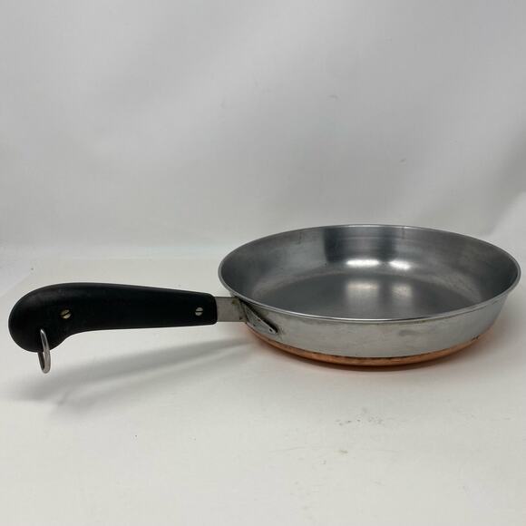Revere Ware | Kitchen | Revere Ware Copper Bottom Skillet Frying Pan ...